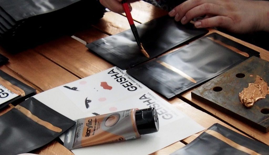Contoh Gambar Desain Produk Menarik untuk Tingkatkan Branding - Creativism